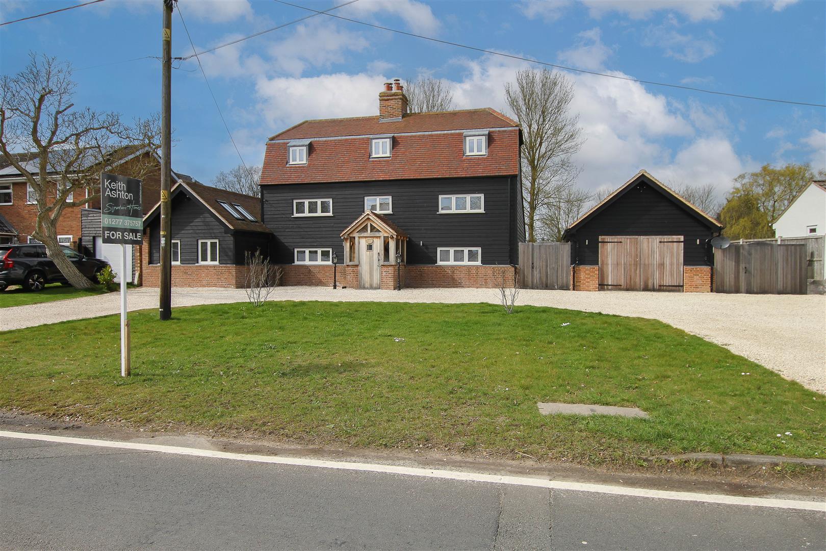 ** SIGNATURE HOMES ** Nine Ashes Road, Nine Ashes, Ingatestone - Keith ...